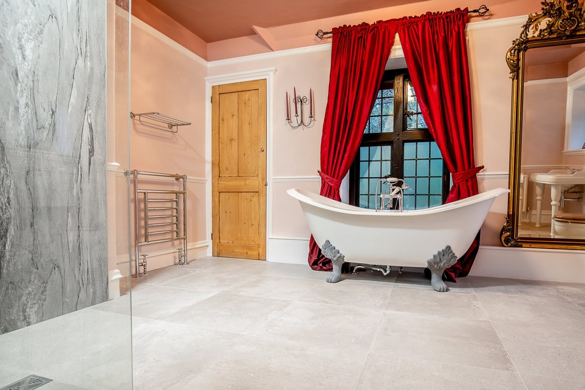 Traditional vs Contemporary, Which Suits You? | Bathing Machine